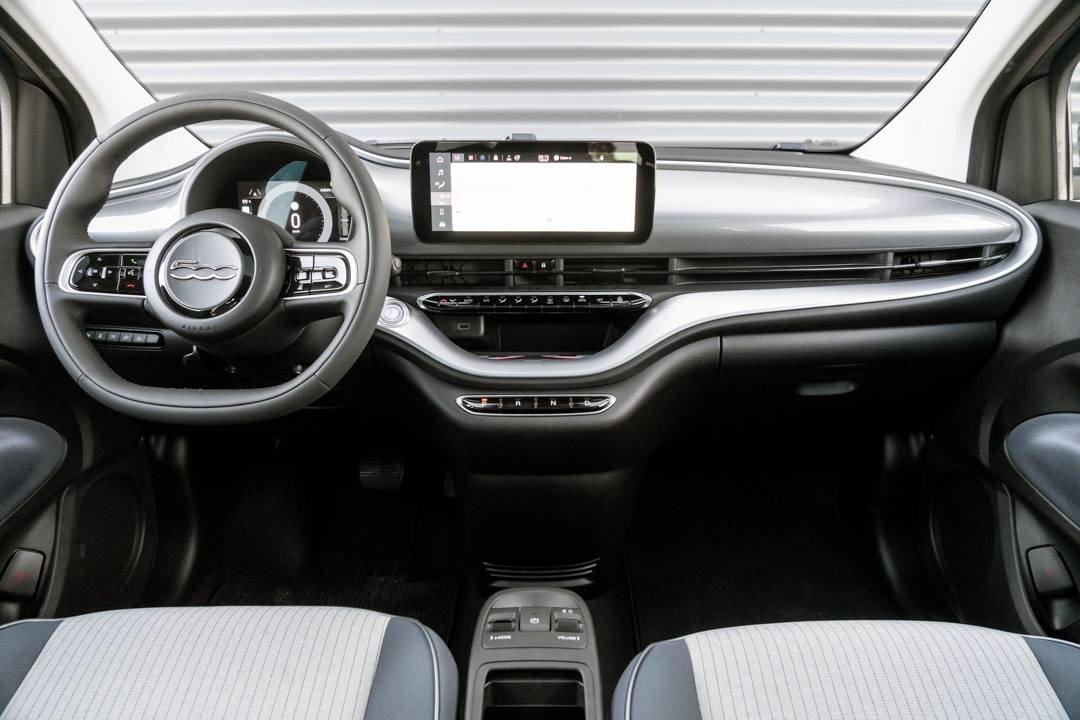 Fiat 500 BEV Hatchback BEV 118 KM Icon - Samochód dostępny u dealera PM ...