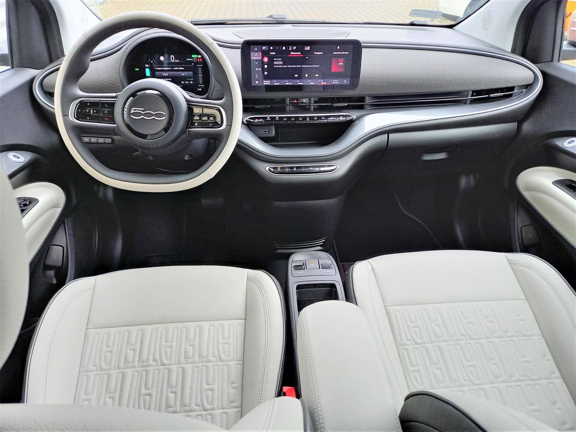 Fiat 500 BEV 3+1 BEV 118 KM la Prima - Samochód dostępny u dealera ...