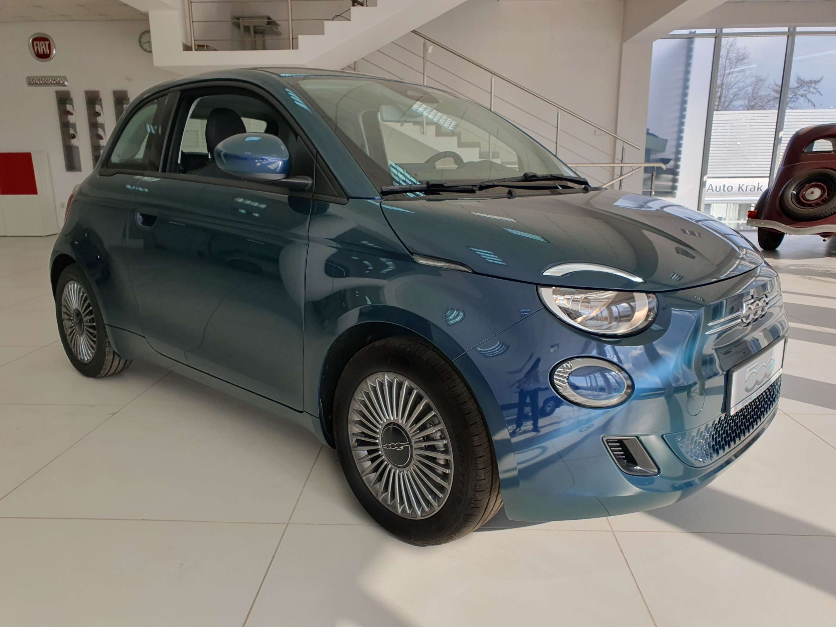 Fiat 500 BEV HATCHBACK BEV 118 KM Icon - Samochód dostępny u dealera ...