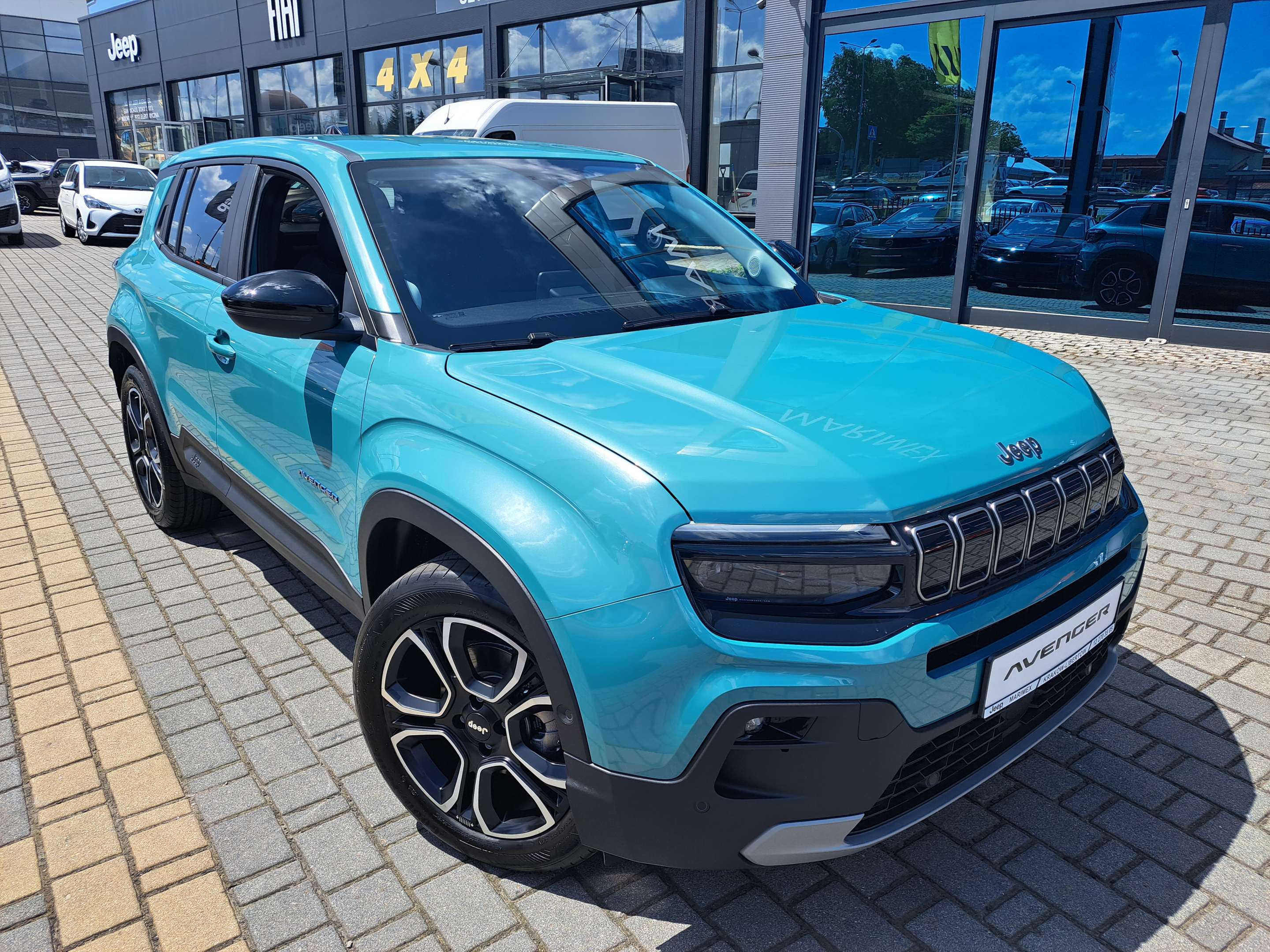 Jeep AVENGER Elektryczny Avenger Altitude BEV 156KM MY23 - Samochód dostępny u dealera MARIMEX ...